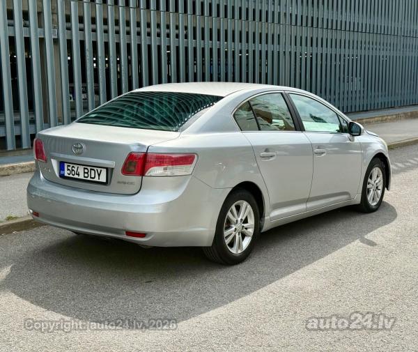 Grey Toyota Avensis 2009 in Tallinn, with an engine capacity of 1.80 L and mileage of 330 thousand km for 2999 €, photo 3 on AUTOMOTO.COM.LV