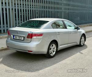 Pelēks Toyota Avensis 2009 Tallina, ar dzinēja tilpumu 1.80 L un nobraukumu 330 tūkst. km par 2999 €, foto 4 vietnē AUTOMOTO.COM.LV