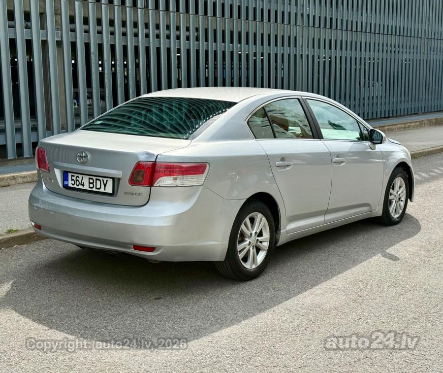 Pelēks Toyota Avensis 2009 Tallina, ar dzinēja tilpumu 1.80 L un nobraukumu 330 tūkst. km par 2999 €, foto 4 vietnē AUTOMOTO.COM.LV