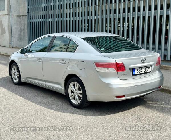 Grey Toyota Avensis 2009 in Tallinn, with an engine capacity of 1.80 L and mileage of 330 thousand km for 2999 €, photo 4 on AUTOMOTO.COM.LV