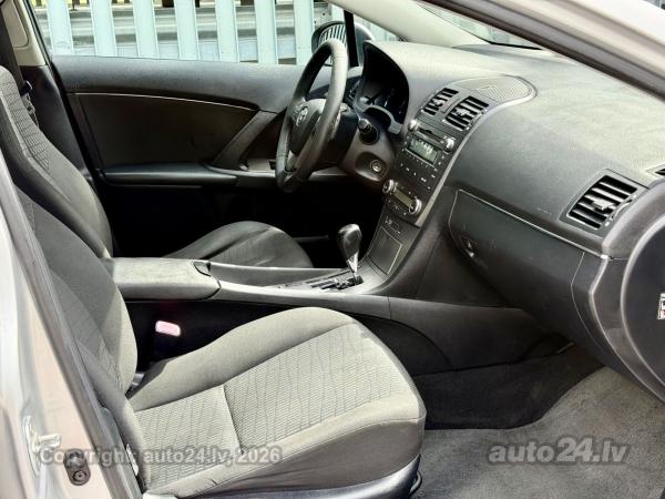 Grey Toyota Avensis 2009 in Tallinn, with an engine capacity of 1.80 L and mileage of 330 thousand km for 2999 €, photo 5 on AUTOMOTO.COM.LV