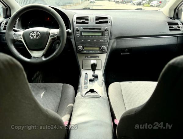 Grey Toyota Avensis 2009 in Tallinn, with an engine capacity of 1.80 L and mileage of 330 thousand km for 2999 €, photo 6 on AUTOMOTO.COM.LV