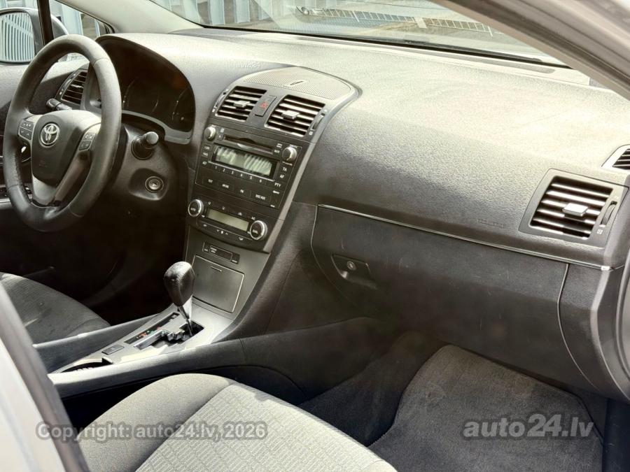 Pelēks Toyota Avensis 2009 Tallina, ar dzinēja tilpumu 1.80 L un nobraukumu 330 tūkst. km par 2999 €, foto 8 vietnē AUTOMOTO.COM.LV