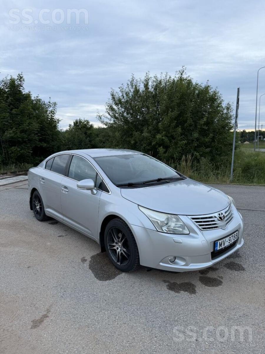 Pelēks Toyota Avensis 2009 Tukums, ar dzinēja tilpumu 2.00 L un nobraukumu 316 tūkst. km par 4450 €, foto 3 vietnē AUTOMOTO.COM.LV