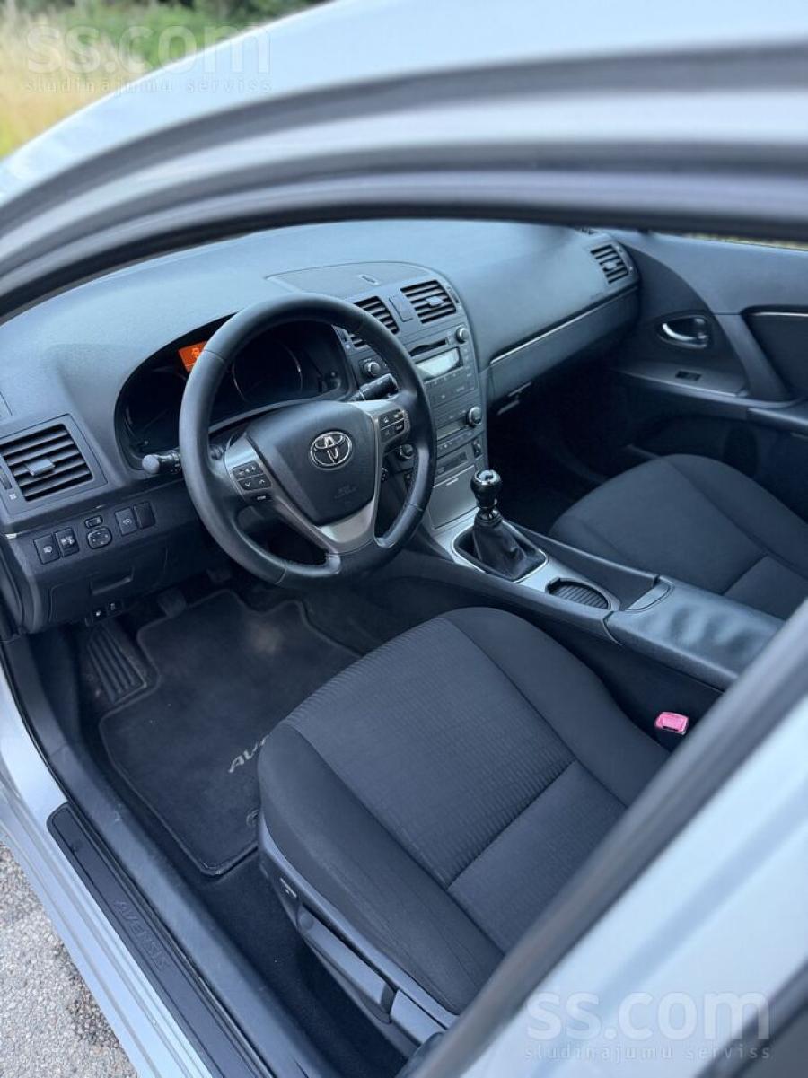 Pelēks Toyota Avensis 2009 Tukums, ar dzinēja tilpumu 2.00 L un nobraukumu 316 tūkst. km par 4450 €, foto 7 vietnē AUTOMOTO.COM.LV