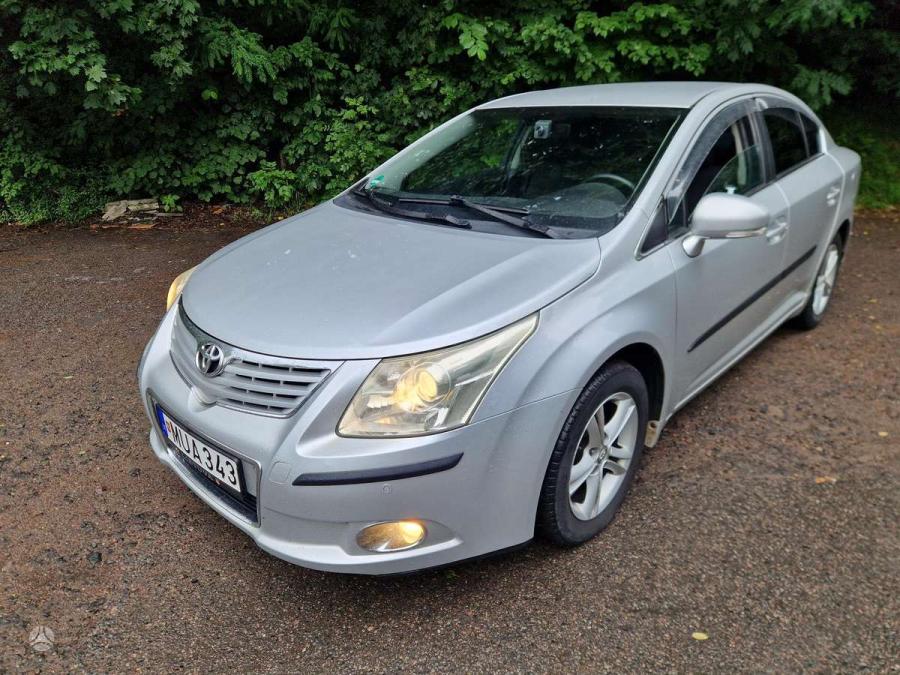 Grey Toyota Avensis 2009 in Vilnius, with an engine capacity of 1.80 L and mileage of 166 thousand km for 6200 €, photo 8 on AUTOMOTO.COM.LV