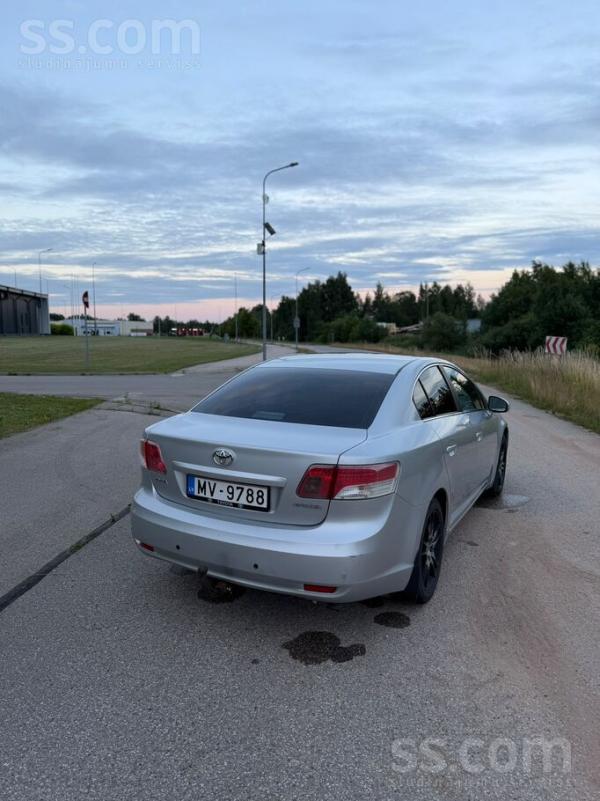 Grey Toyota Avensis 2009 in Tukums, with an engine capacity of 2.00 L and mileage of 316 thousand km for 3500 €, photo 5 on AUTOMOTO.COM.LV