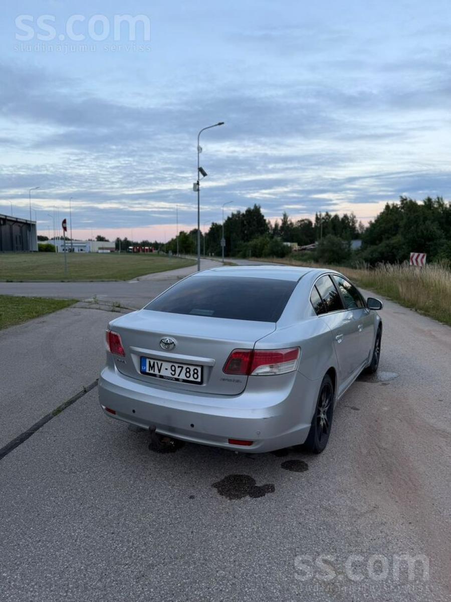 Pelēks Toyota Avensis 2009 Tukums, ar dzinēja tilpumu 2.00 L un nobraukumu 316 tūkst. km par 3500 €, foto 6 vietnē AUTOMOTO.COM.LV