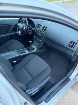 Pelēks Toyota Avensis 2009 Tukums, ar dzinēja tilpumu 2.00 L un nobraukumu 316 tūkst. km par 3500 €, foto 8 vietnē AUTOMOTO.COM.LV