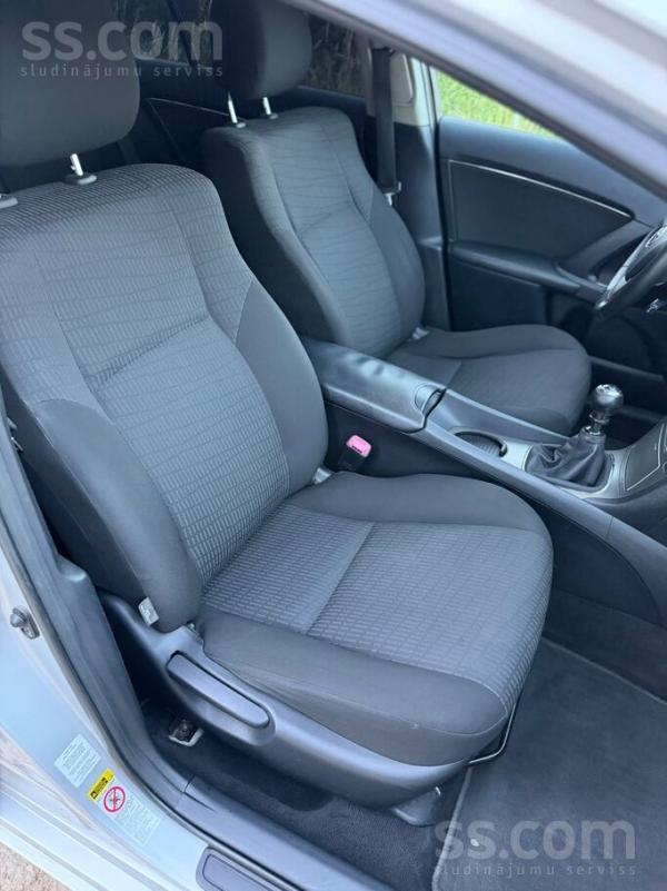 Grey Toyota Avensis 2009 in Tukums, with an engine capacity of 2.00 L and mileage of 316 thousand km for 3500 €, photo 8 on AUTOMOTO.COM.LV