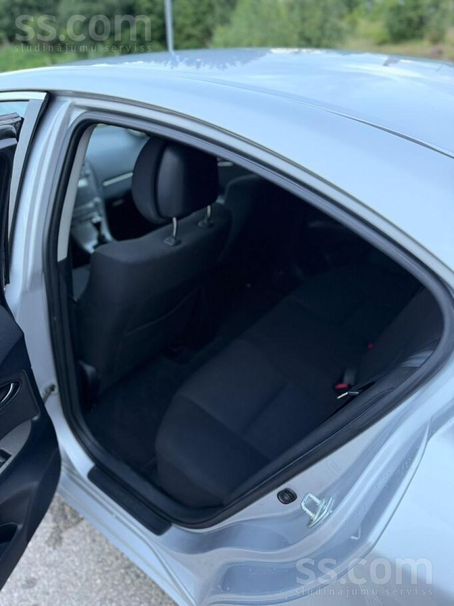 Pelēks Toyota Avensis 2009 Tukums, ar dzinēja tilpumu 2.00 L un nobraukumu 316 tūkst. km par 3500 €, foto 17 vietnē AUTOMOTO.COM.LV