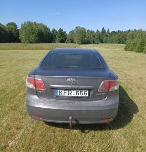Pelēks Toyota Avensis 2009 Rietavas, ar dzinēja tilpumu 2.20 L un nobraukumu 292 tūkst. km par 3200 €, foto 3 vietnē AUTOMOTO.COM.LV