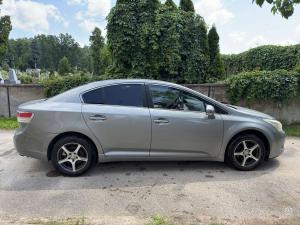Pelēks Toyota Avensis 2009 Kauņa, ar dzinēja tilpumu 1.99 L un nobraukumu 195 tūkst. km par 4500 €, foto 3 vietnē AUTOMOTO.COM.LV