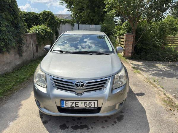 Grey Toyota Avensis 2009 in Kaunas, with an engine capacity of 1.99 L and mileage of 195 thousand km for 4500 €, photo 5 on AUTOMOTO.COM.LV