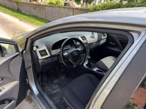 Grey Toyota Avensis 2009 in Kaunas, with an engine capacity of 1.99 L and mileage of 195 thousand km for 4500 €, photo 6 on AUTOMOTO.COM.LV