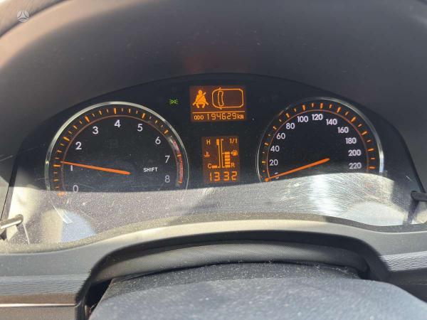 Grey Toyota Avensis 2009 in Kaunas, with an engine capacity of 1.99 L and mileage of 195 thousand km for 4500 €, photo 8 on AUTOMOTO.COM.LV
