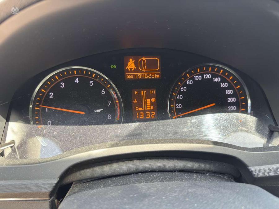 Pelēks Toyota Avensis 2009 Kauņa, ar dzinēja tilpumu 1.99 L un nobraukumu 195 tūkst. km par 4500 €, foto 9 vietnē AUTOMOTO.COM.LV