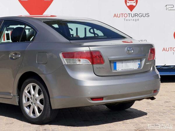 Pelēks Toyota Avensis 2009 Tauragė, ar dzinēja tilpumu 2.20 L un nobraukumu 289 tūkst. km par 3950 €, foto 6 vietnē AUTOMOTO.COM.LV