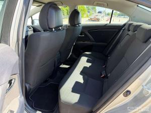 Grey Toyota Avensis 2009 in Taurage, with an engine capacity of 2.20 L and mileage of 289 thousand km for 3950 €, photo 12 on AUTOMOTO.COM.LV