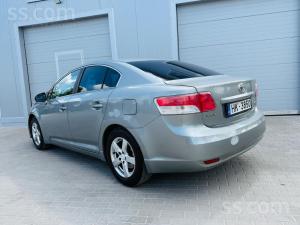 Grey Toyota Avensis 2009 in Riga, with an engine capacity of 2.00 L and mileage of 249 thousand km for 4750 €, photo 5 on AUTOMOTO.COM.LV