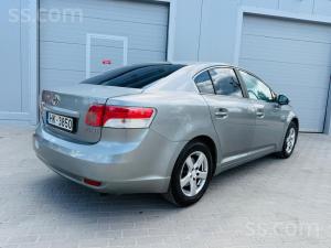 Grey Toyota Avensis 2009 in Riga, with an engine capacity of 2.00 L and mileage of 249 thousand km for 4750 €, photo 6 on AUTOMOTO.COM.LV