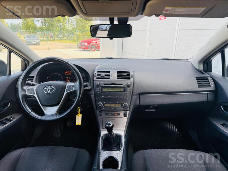 Grey Toyota Avensis 2009 in Riga, with an engine capacity of 2.00 L and mileage of 249 thousand km for 4750 €, photo 7 on AUTOMOTO.COM.LV