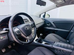 Grey Toyota Avensis 2009 in Riga, with an engine capacity of 2.00 L and mileage of 249 thousand km for 4750 €, photo 8 on AUTOMOTO.COM.LV