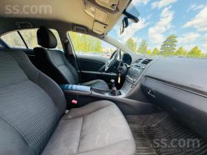 Grey Toyota Avensis 2009 in Riga, with an engine capacity of 2.00 L and mileage of 249 thousand km for 4750 €, photo 9 on AUTOMOTO.COM.LV