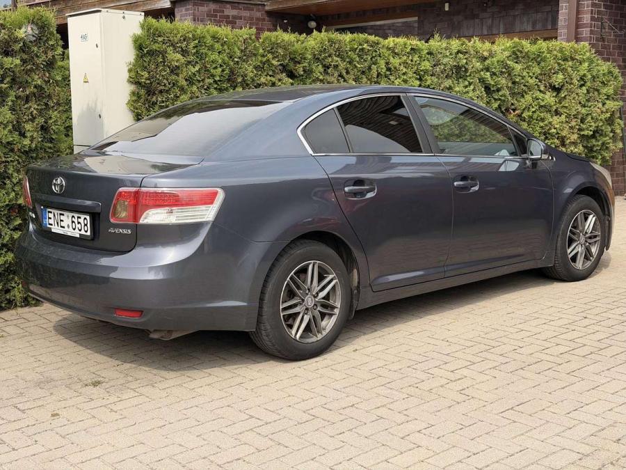 Серый Тойота Авенсис 2009 в Вильнюс, объемом двигателя 1.80 л и пробегом 229 тыс. км за 5400 €, фото 4 на AUTOMOTO.COM.LV