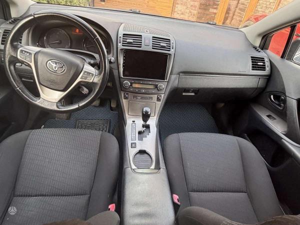 Pelēks Toyota Avensis 2009 Viļņa, ar dzinēja tilpumu 1.80 L un nobraukumu 229 tūkst. km par 5400 €, foto 7 vietnē AUTOMOTO.COM.LV