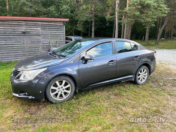 Серый Тойота Авенсис 2009 в Таллин, объемом двигателя 2.20 л и пробегом 294 тыс. км за 3200 €, фото 1 на AUTOMOTO.COM.LV