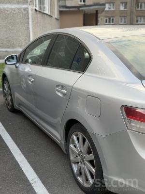 Grey Toyota Avensis 2009 in Daugavpils, with an engine capacity of 2.20 L and mileage of 225 thousand km for 3000 €, photo 4 on AUTOMOTO.COM.LV