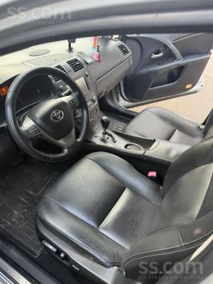 Grey Toyota Avensis 2009 in Daugavpils, with an engine capacity of 2.20 L and mileage of 225 thousand km for 3000 €, photo 9 on AUTOMOTO.COM.LV