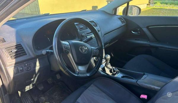 Pelēks Toyota Avensis 2009 Viļņa, ar dzinēja tilpumu 2.00 L un nobraukumu 165 tūkst. km par 3500 €, foto 8 vietnē AUTOMOTO.COM.LV