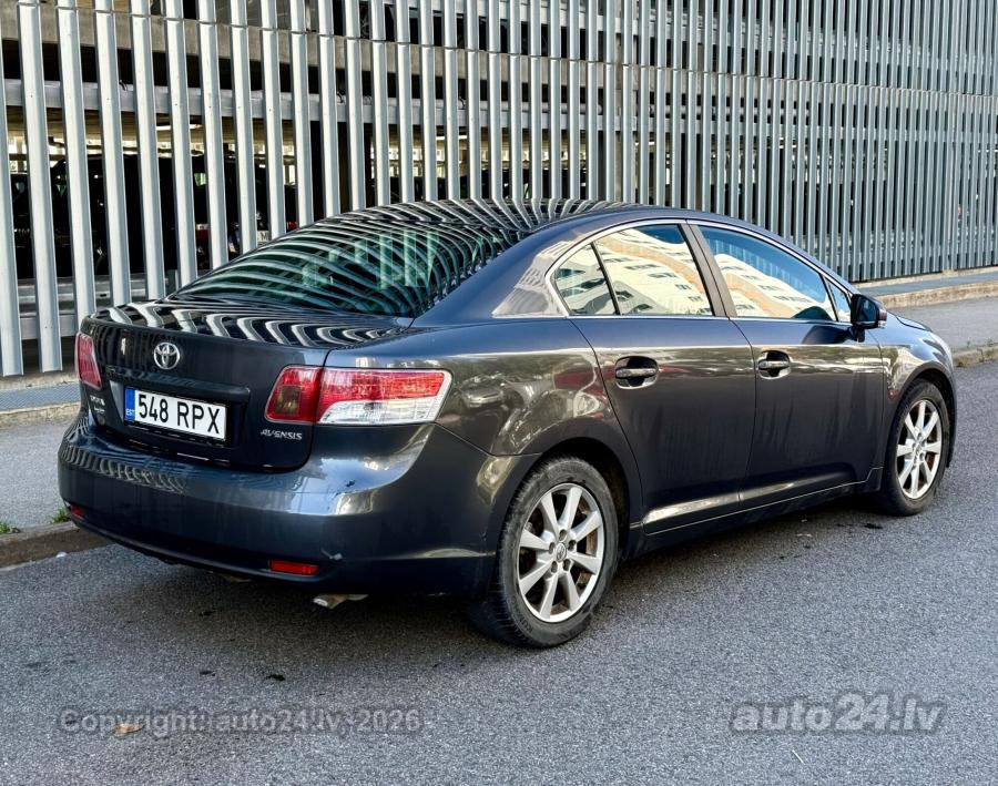 Grey Toyota Avensis 2009 in Tallinn, with an engine capacity of 2.20 L and mileage of 290 thousand km for 1999 €, photo 4 on AUTOMOTO.COM.LV