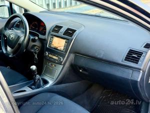 Grey Toyota Avensis 2009 in Tallinn, with an engine capacity of 2.20 L and mileage of 290 thousand km for 1999 €, photo 7 on AUTOMOTO.COM.LV