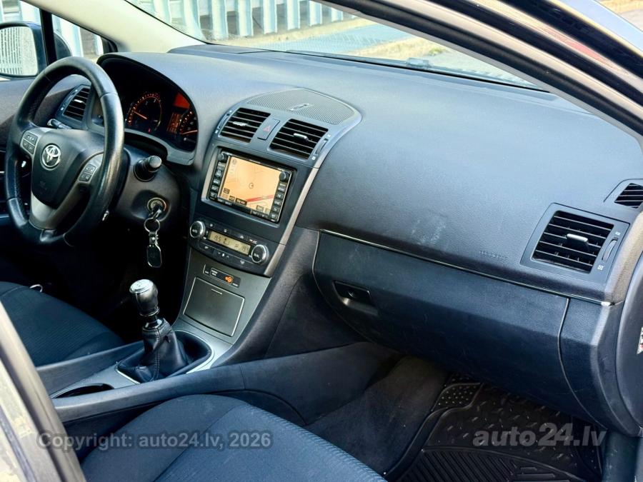 Grey Toyota Avensis 2009 in Tallinn, with an engine capacity of 2.20 L and mileage of 290 thousand km for 1999 €, photo 7 on AUTOMOTO.COM.LV