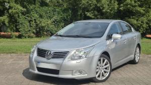 Grey Toyota Avensis 2009 in Klaipeda, with an engine capacity of 2.23 L and mileage of 261 thousand km for 2150 €, photo  on AUTOMOTO.COM.LV