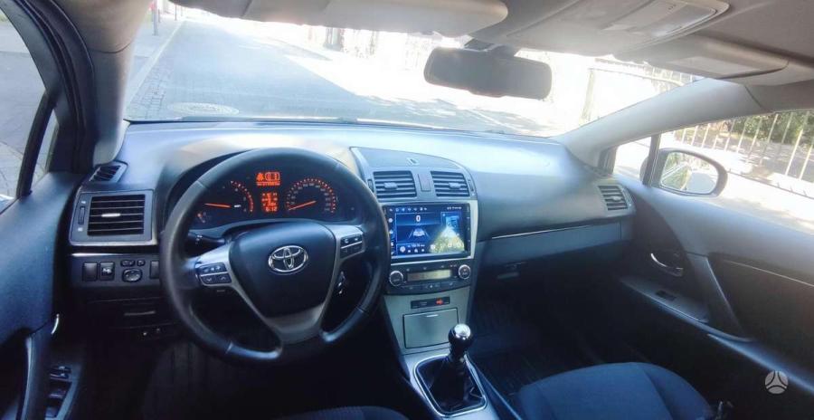 Grey Toyota Avensis 2009 in Panevezys, with an engine capacity of 2.00 L and mileage of 320 thousand km for 2900 €, photo 16 on AUTOMOTO.COM.LV