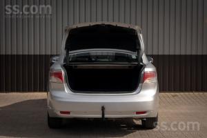 Серый Тойота Авенсис 2009 в Талси, объемом двигателя 2.20 л и пробегом 270 тыс. км за 4290 €, фото 7 на AUTOMOTO.COM.LV
