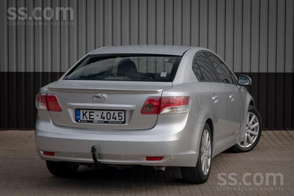 Pelēks Toyota Avensis 2009 Talsi, ar dzinēja tilpumu 2.20 L un nobraukumu 270 tūkst. km par 4290 €, foto 8 vietnē AUTOMOTO.COM.LV