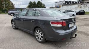 Pelēks Toyota Avensis 2009 Rīga, ar dzinēja tilpumu 2.00 L un nobraukumu 285 tūkst. km par 1290 €, foto 4 vietnē AUTOMOTO.COM.LV