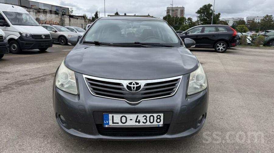 Pelēks Toyota Avensis 2009 Rīga, ar dzinēja tilpumu 2.00 L un nobraukumu 285 tūkst. km par 1290 €, foto 8 vietnē AUTOMOTO.COM.LV