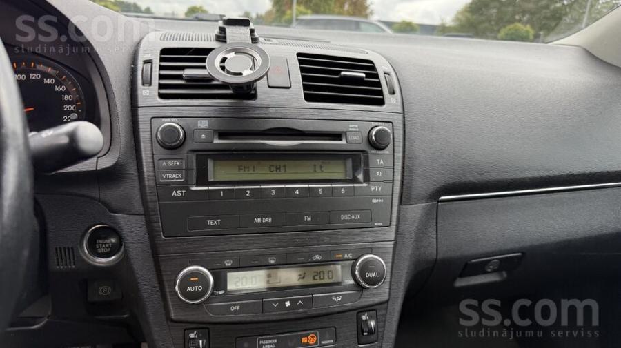 Pelēks Toyota Avensis 2009 Rīga, ar dzinēja tilpumu 2.00 L un nobraukumu 285 tūkst. km par 1290 €, foto 19 vietnē AUTOMOTO.COM.LV