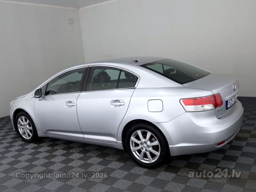 Серый Тойота Авенсис 2009 в Таллин, объемом двигателя 2.20 л и пробегом 299 тыс. км за 1799 €, фото 5 на AUTOMOTO.COM.LV