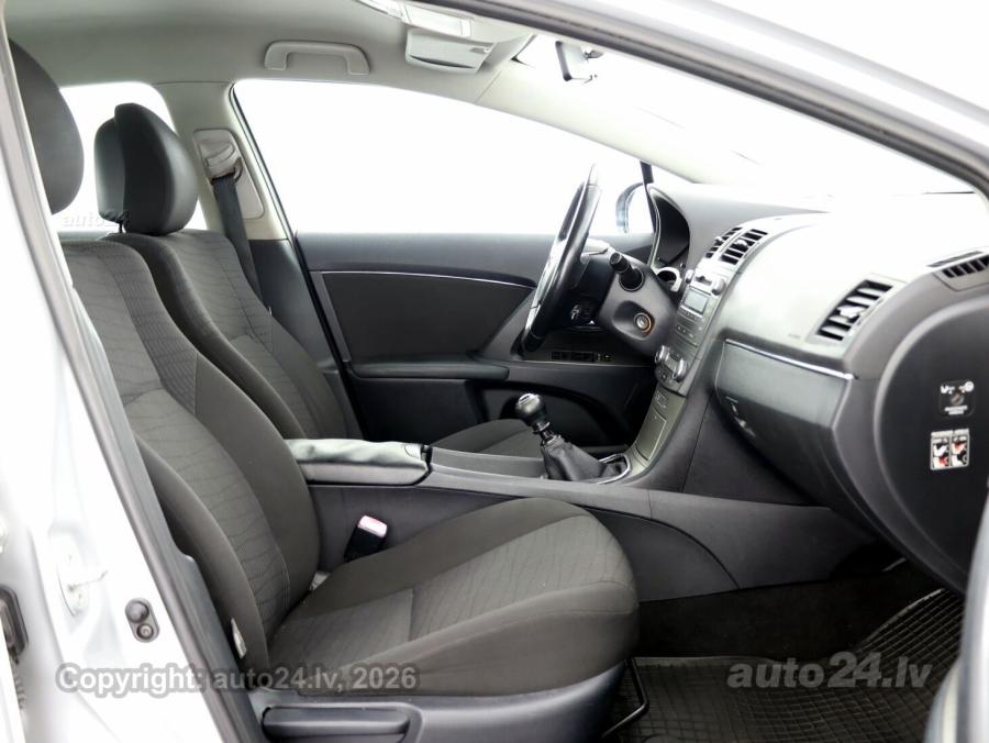 Серый Тойота Авенсис 2009 в Таллин, объемом двигателя 2.20 л и пробегом 299 тыс. км за 1799 €, фото 7 на AUTOMOTO.COM.LV
