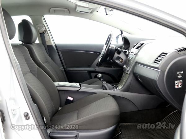 Серый Тойота Авенсис 2009 в Таллин, объемом двигателя 2.20 л и пробегом 299 тыс. км за 1799 €, фото 7 на AUTOMOTO.COM.LV