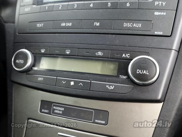 Серый Тойота Авенсис 2009 в Таллин, объемом двигателя 2.20 л и пробегом 299 тыс. км за 1799 €, фото 9 на AUTOMOTO.COM.LV