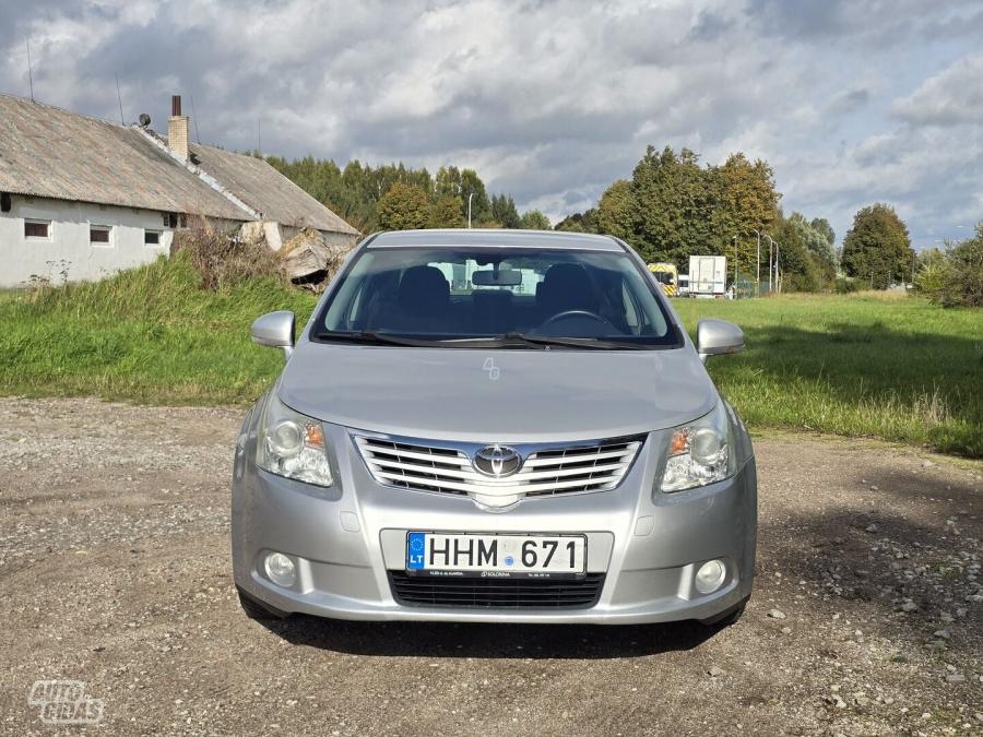 Серый Тойота Авенсис 2009 в Таураге, объемом двигателя 1.80 л и пробегом 230 тыс. км за 3900 €, фото 3 на AUTOMOTO.COM.LV