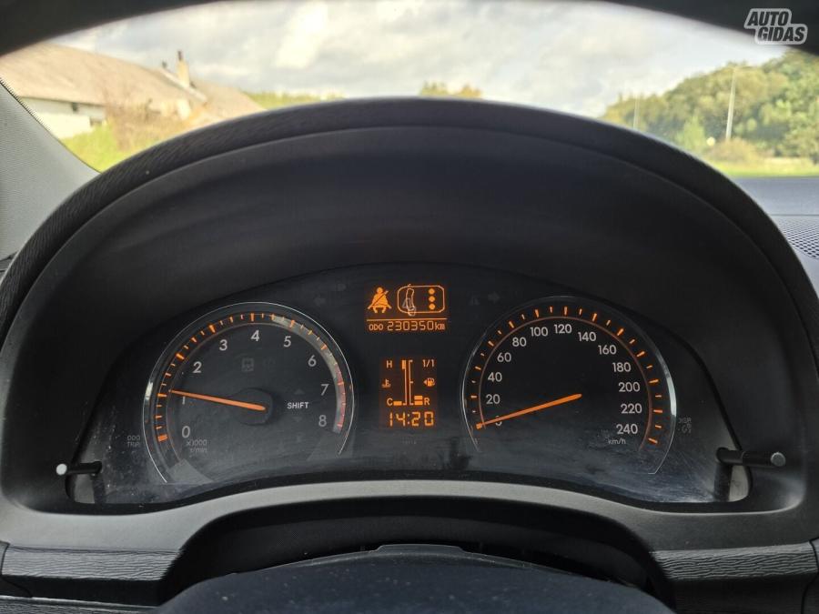Серый Тойота Авенсис 2009 в Таураге, объемом двигателя 1.80 л и пробегом 230 тыс. км за 3900 €, фото 12 на AUTOMOTO.COM.LV